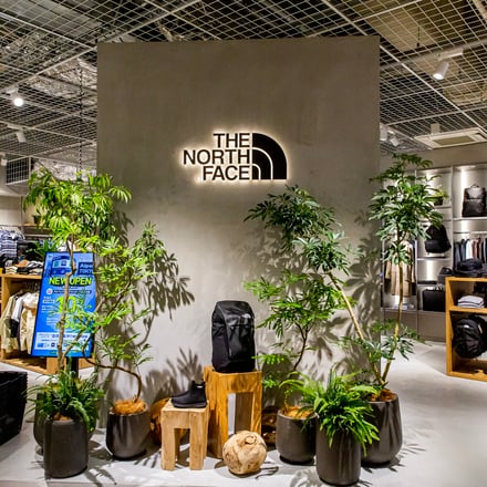 アルペンが史上最大の旗艦店「Alpen TOKYO」の内部を初公開、全10フロアでスポーツからアウトドアまで網羅