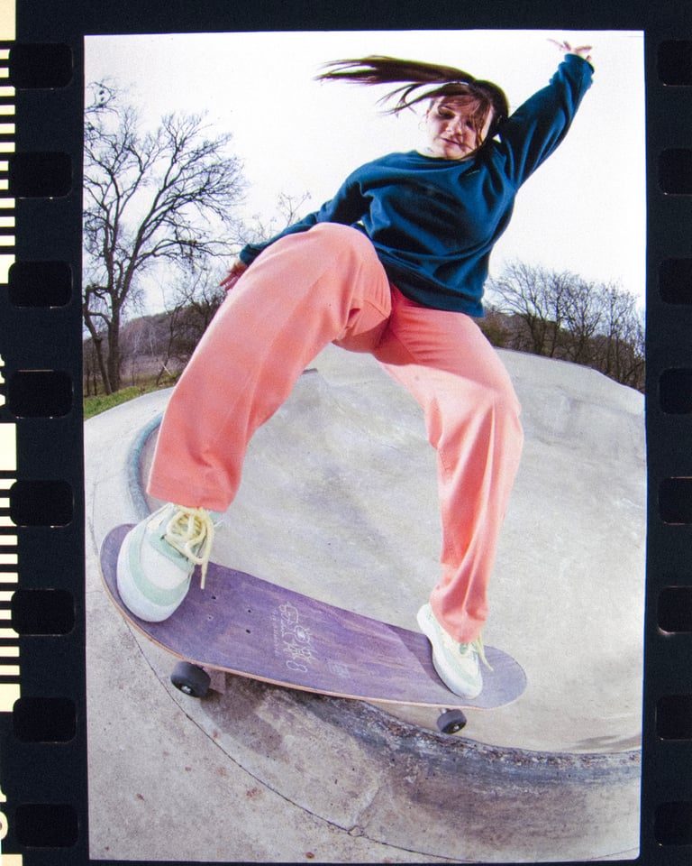 ヴァンズのスケートシューズ「WAYVEE」に新作、ブライトン・ジョイナーをイメージ