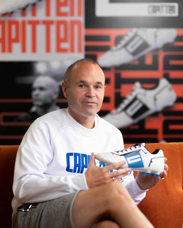 イニエスタがフットボールブランドを立ち上げ、スパイクやアパレルを展開