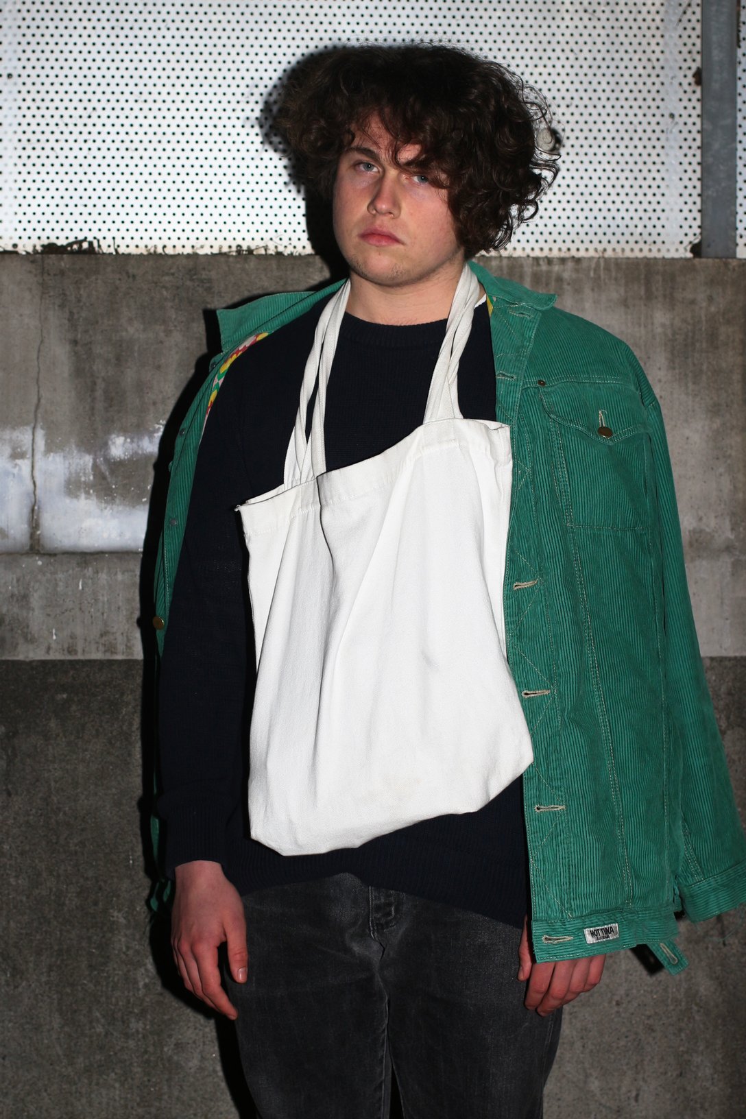 Street Style - 原宿 - Albert Hopkinsさん - 2018年12月24日撮影 - FASHIONSNAP