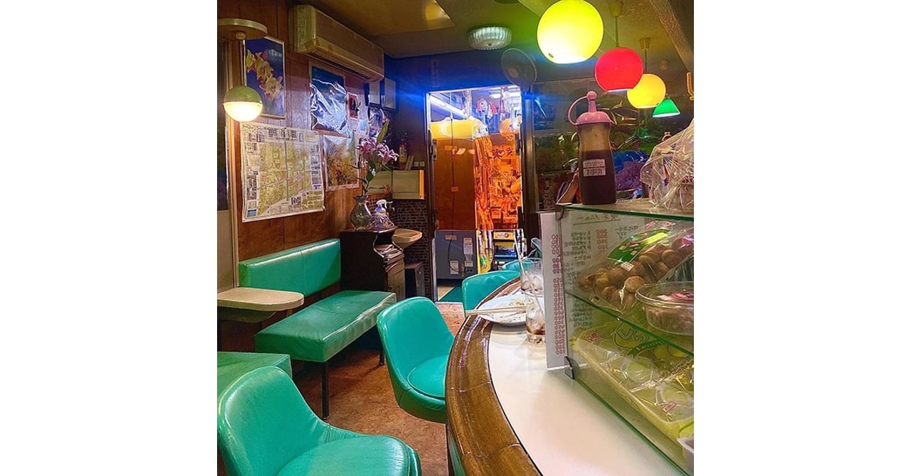 駄菓子屋の奥に佇む喫茶店 大阪・城東商店街の注目スポット「白泉堂」