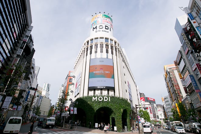 マルイの総力結集「渋谷モディ」館内公開、屋上を初開放