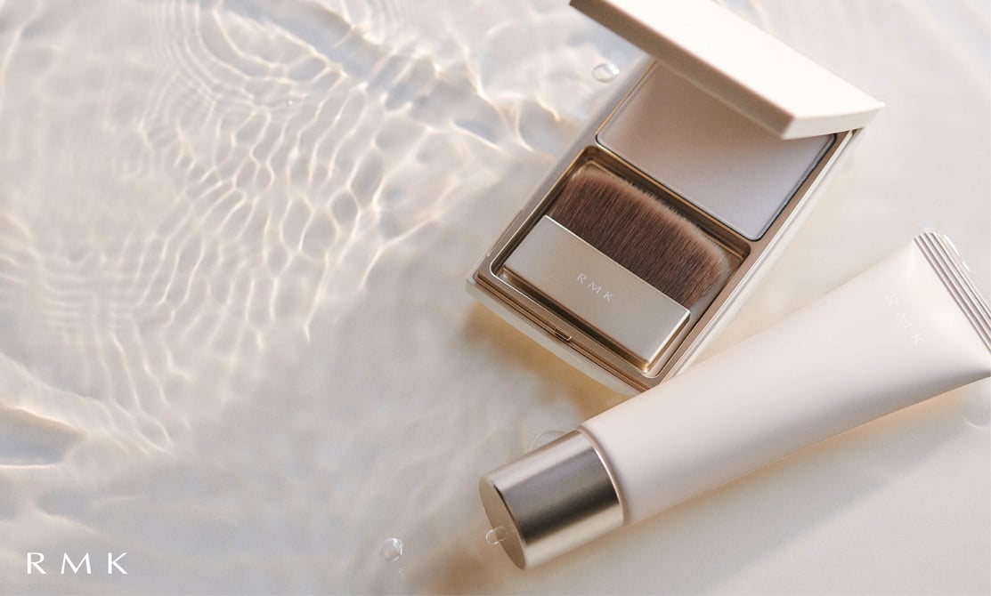 「RMK」から"水感触"ファンデが登場 透明感セッティングパウダーも