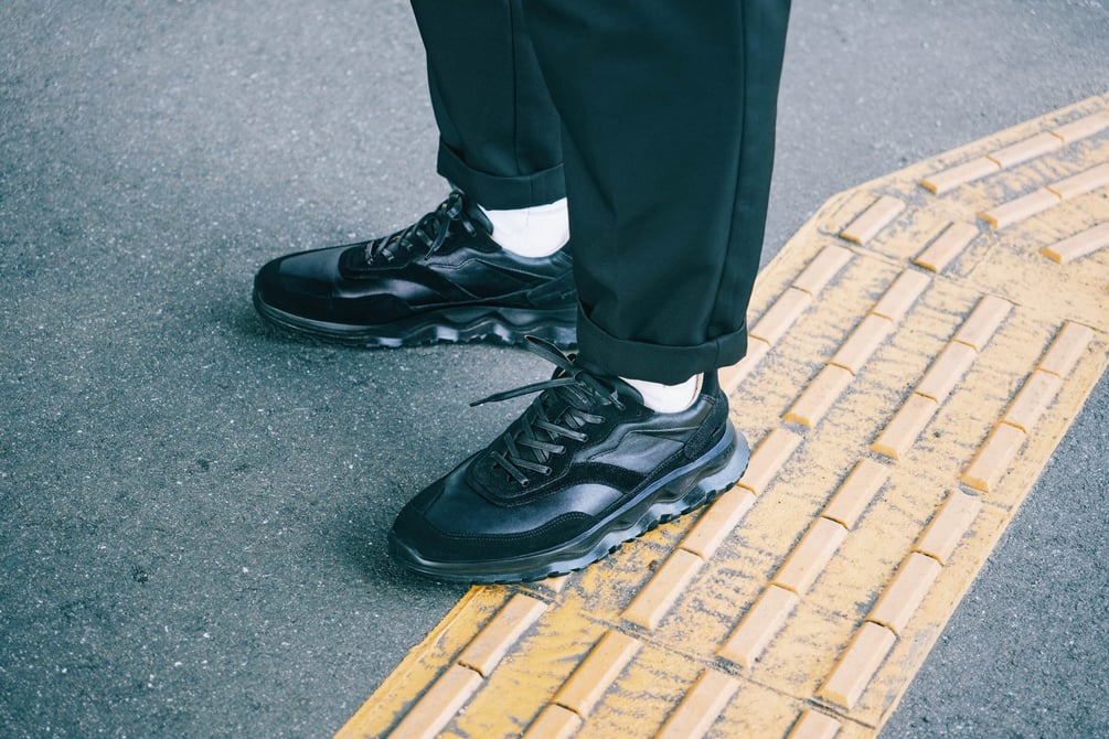 ムーンスター「SPxx」の限定カラーモデル第2弾 アッパーにブラックレザーとスエードを採用