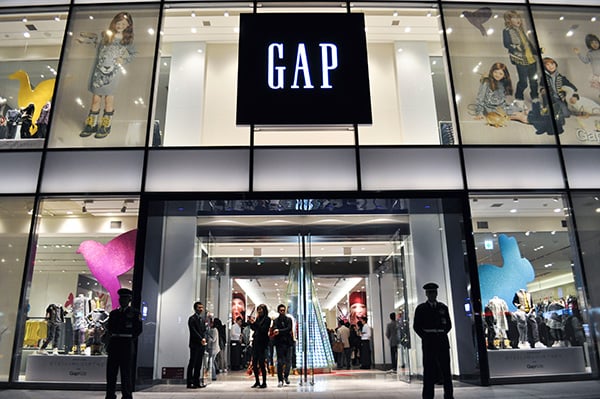 Gap×ステラ発売「Gapフラッグシップ原宿」、原宿駅前にグランドオープン