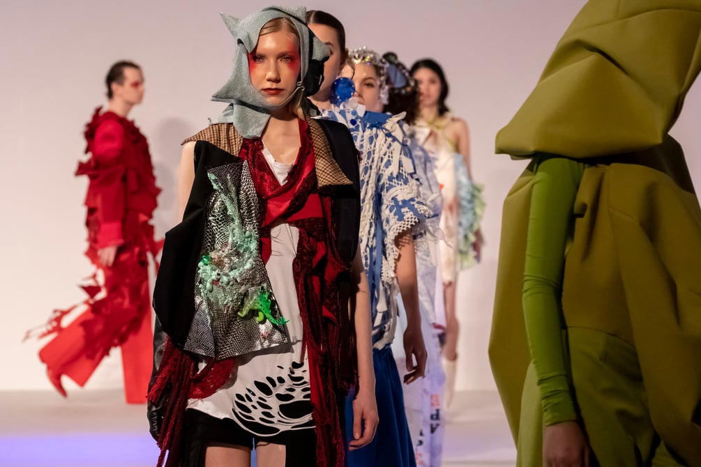 文化ファッション大学院大学（BFGU）2021年修了ショー 2021年修了ショー | 東京 | 画像219枚 - FASHIONSNAP