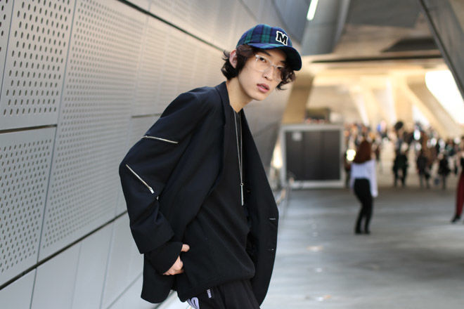 Street Style - ソウル - Gwang Yong Simさん - 2018年02月06日撮影 - FASHIONSNAP