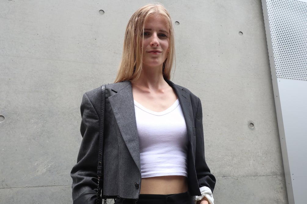 Street Style - 原宿 - Leonie Jacobsさん - 2019年11月15日撮影 - FASHIONSNAP