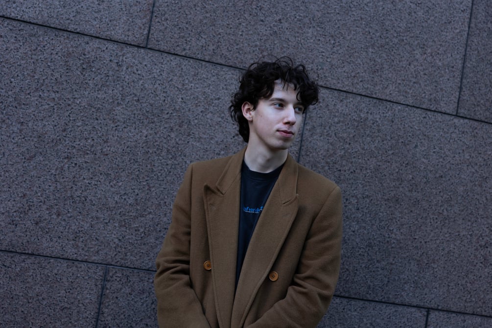 Street Style - 東京 - Sachaさん - 2025年01月03日撮影 - FASHIONSNAP