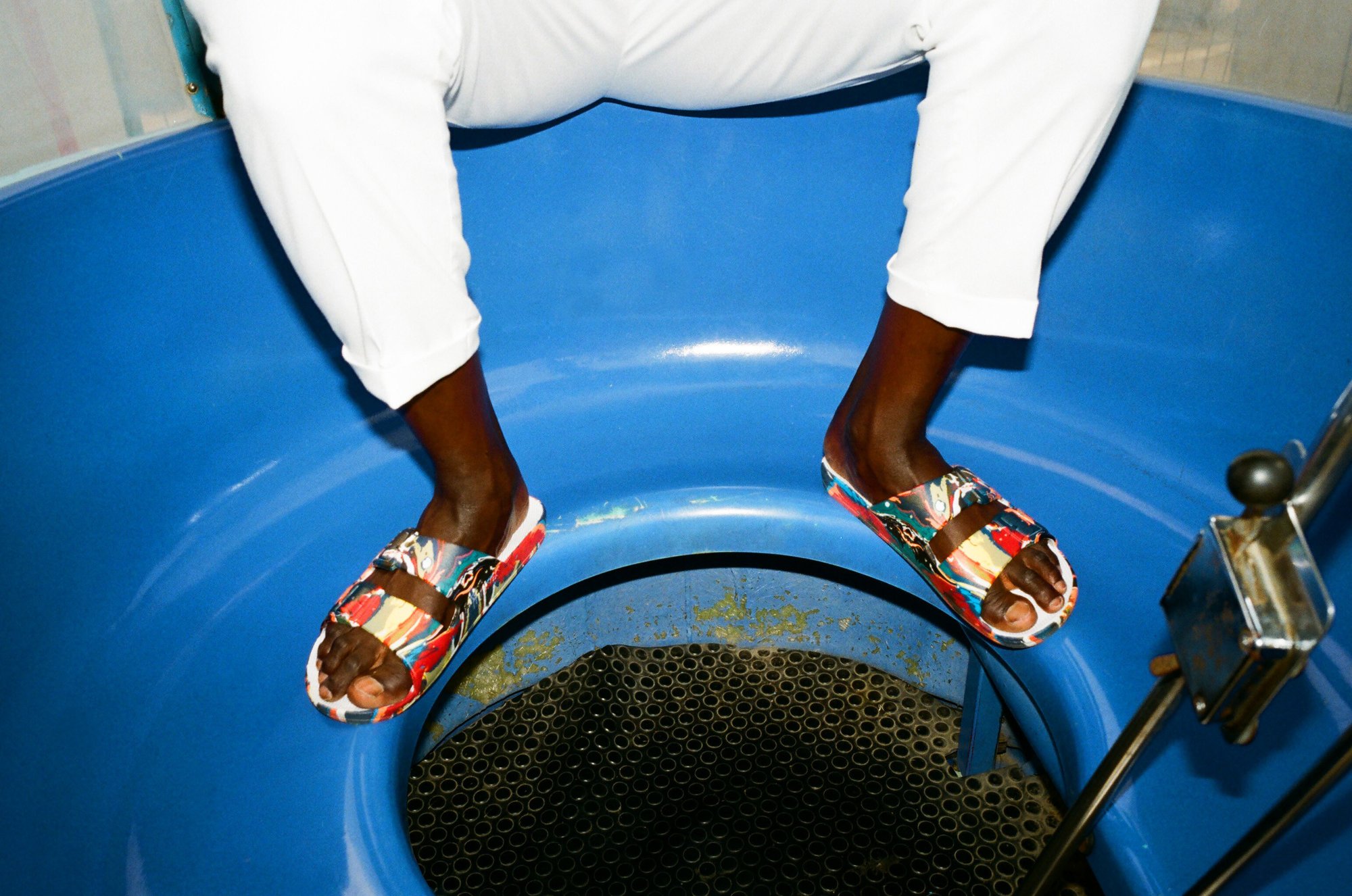 15種以上のデザインを展開、イスラエル発「フリーダムモーゼ」のサンダルをビームスが期間限定販売