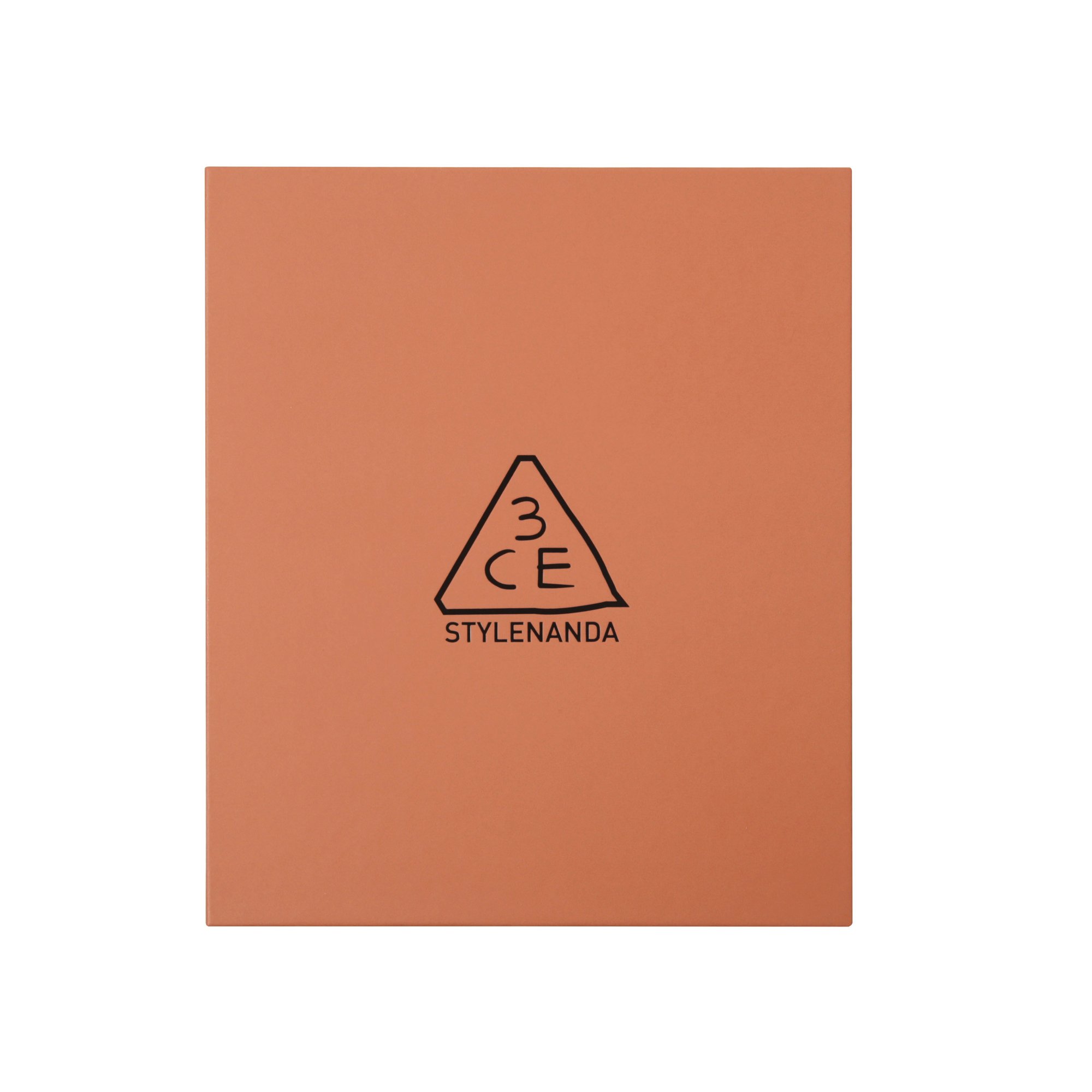 「3CE」初のホリデーキット登場、人気の9色入アイシャドウパレットと限定カラーのリップティントがセットに