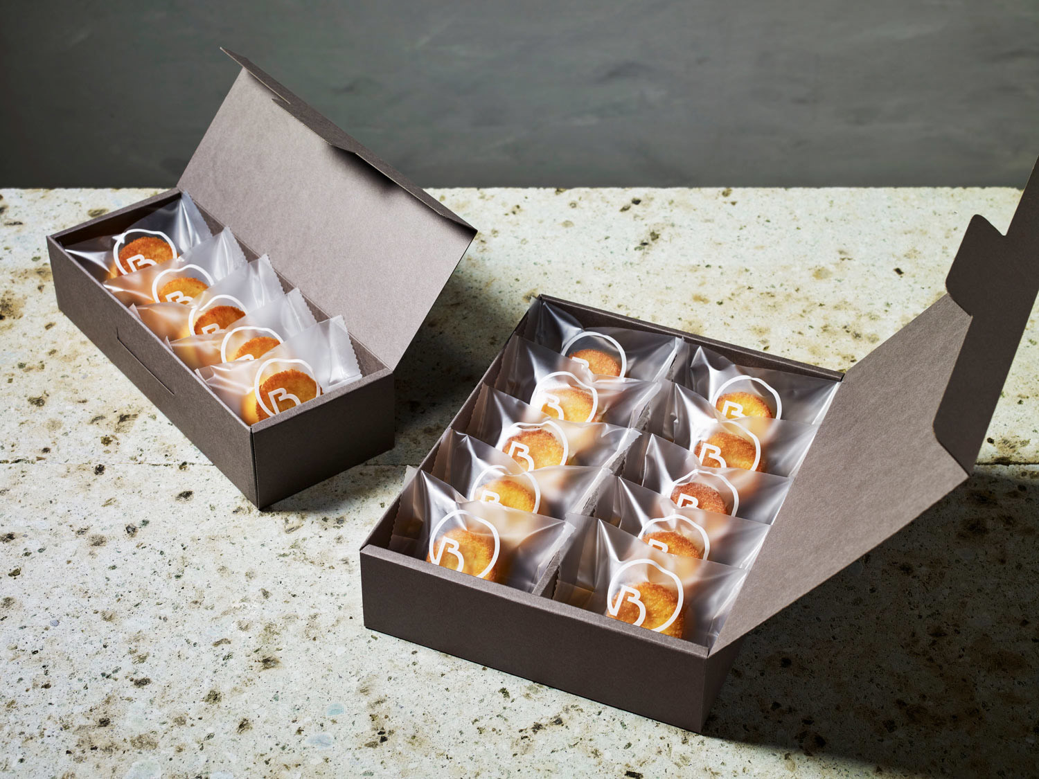 クラフトバタースイーツ「バターズ」がデビュー、ミルクジャムを挟んだケーキを発売