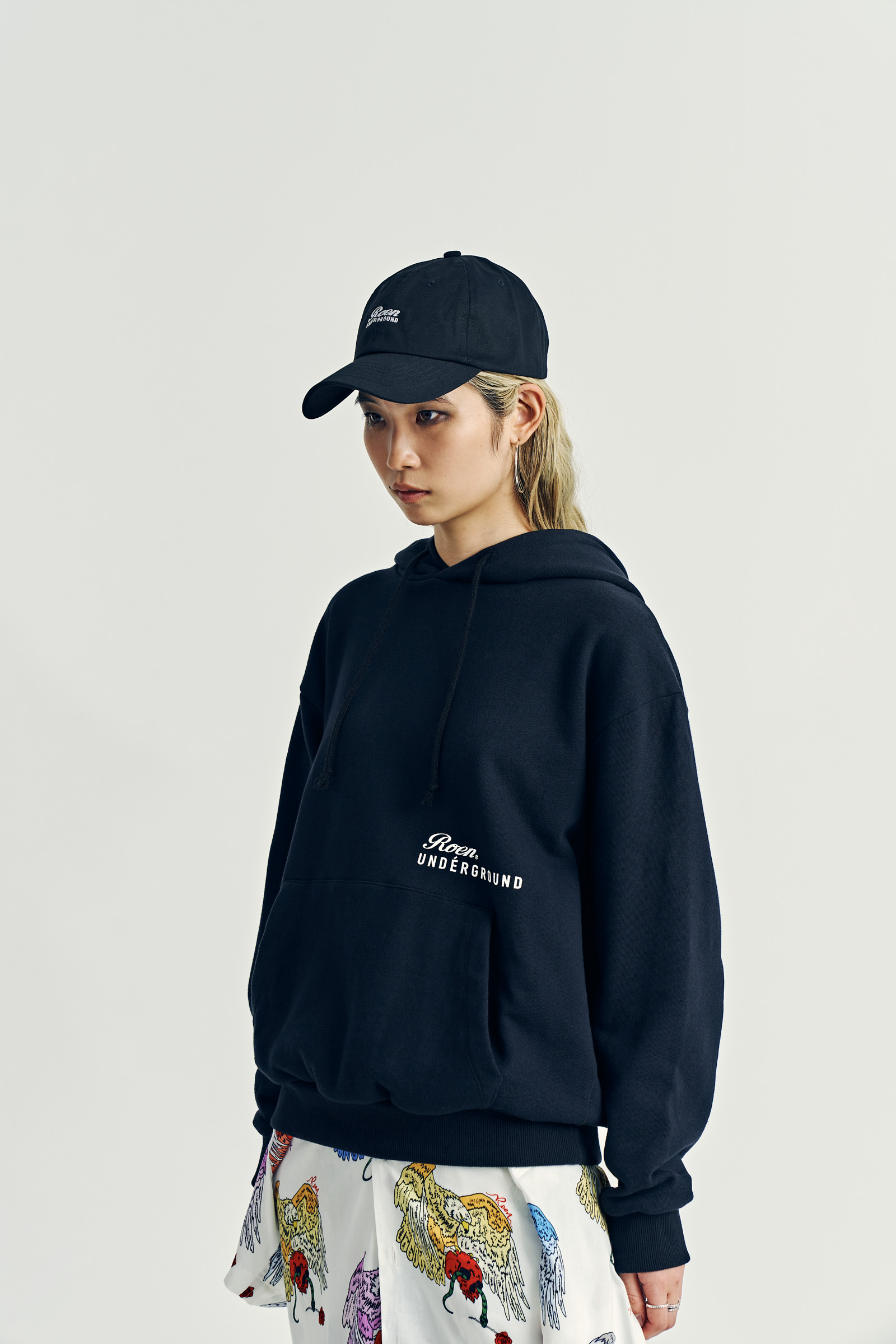 ロエンがコピー品の大規模摘発を経て新プロジェクト始動 Tシャツやパーカ発売