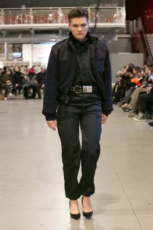 VETEMENTS 2017-18秋冬コレクション | パリ | 画像36枚 - FASHIONSNAP.COM