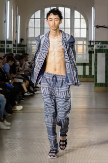 White Mountaineering -Men's- 2018年春夏コレクション | パリ | 画像39枚 - FASHIONSNAP.COM