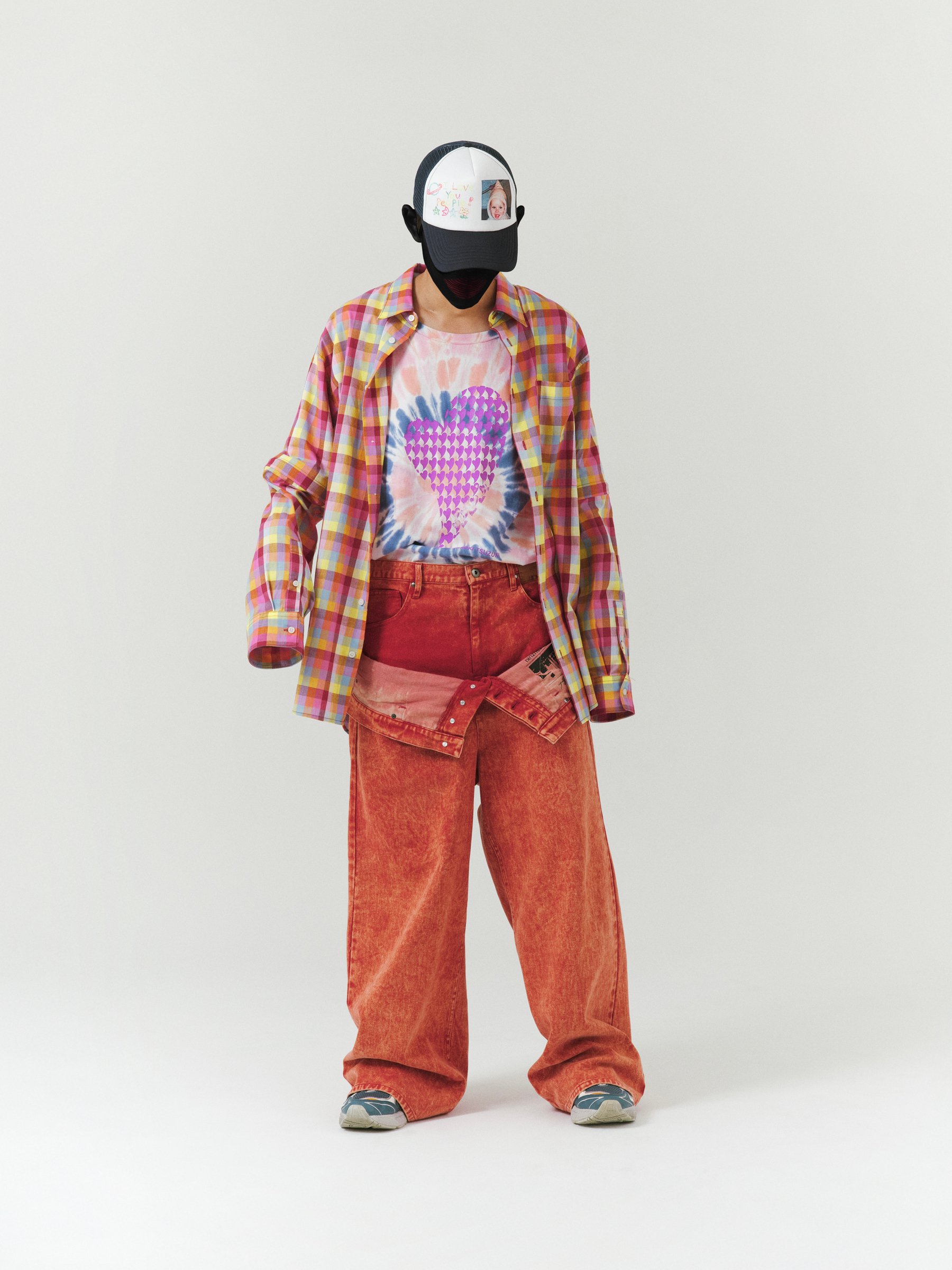 【画像】お笑いトリオ「四千頭身」都築拓紀のブランドから「ズボンを2枚重ね履きしてるように見える」オシャレなズボンが発売 [738130642]