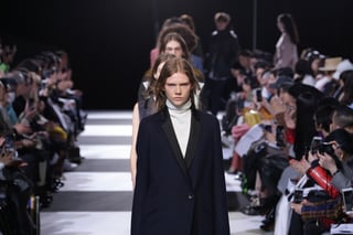 CINOH 2023年春夏コレクション | 東京 | 画像31枚 - FASHIONSNAP