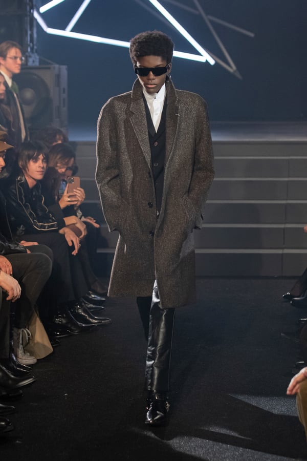 CELINE HOMME 2023 Winter Collection | 画像63枚 - FASHIONSNAP