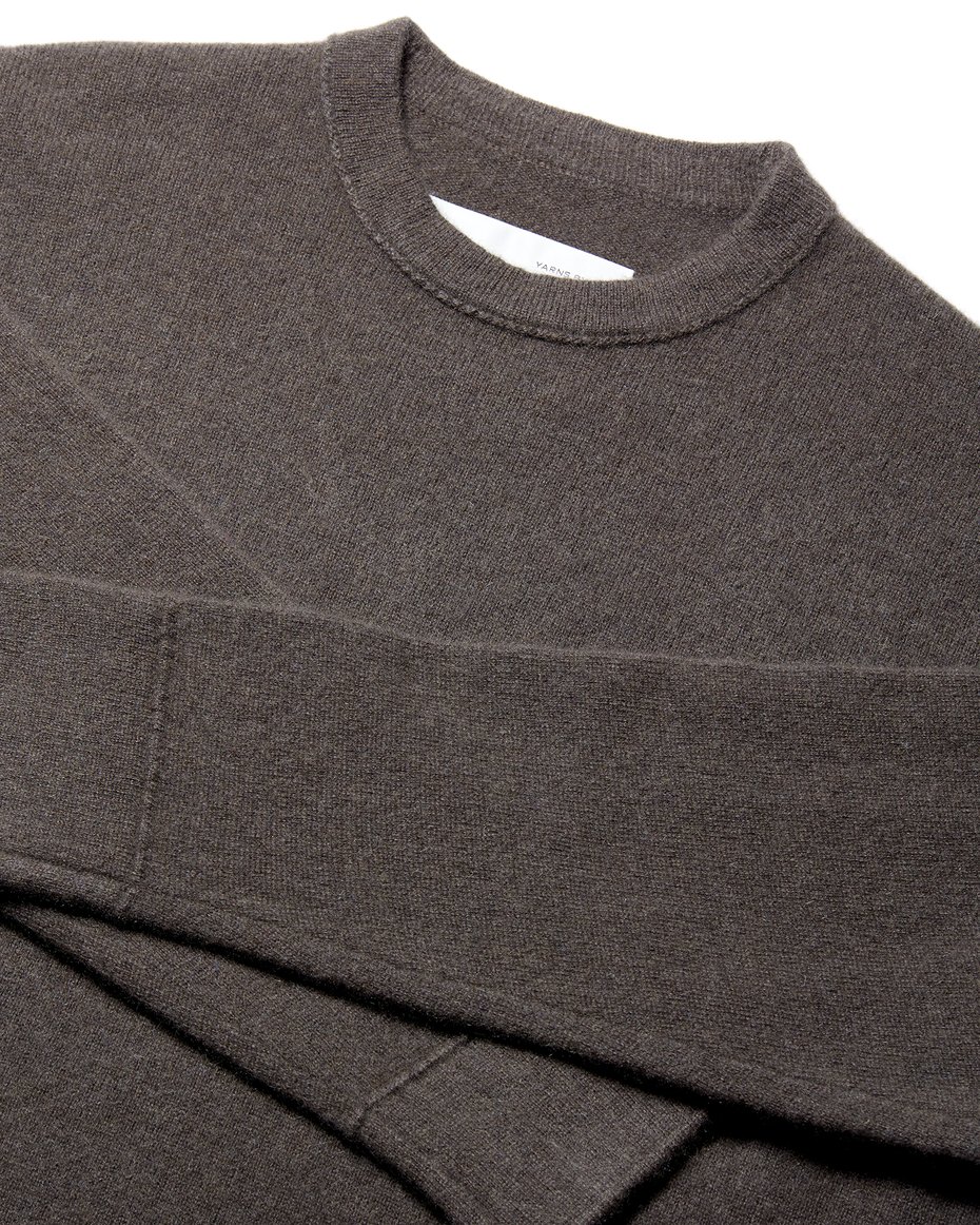 「サイドスロープ」とは？——定番のニットから最新コレクションまで - SIDE SLOPEについて