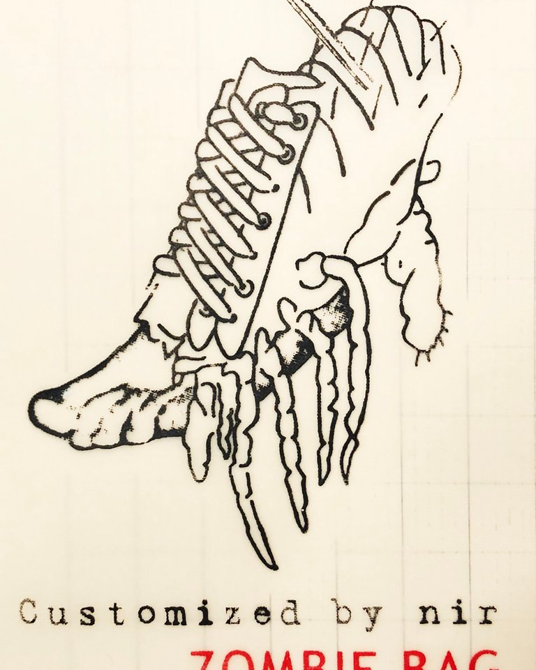 "寄生"をテーマに製作、シューズブランド「ニル」がハウス@ミキリハッシンで展覧会開催