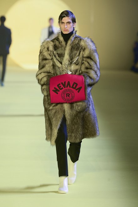 RAF SIMONS 2020-21年秋冬コレクション | パリ | 画像51枚 - FASHIONSNAP.COM